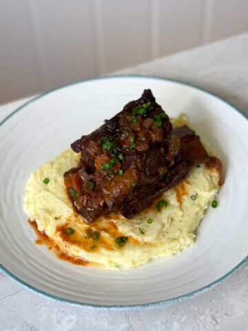 Easy Braised Short Ribs Recipe - Maja's Recipes