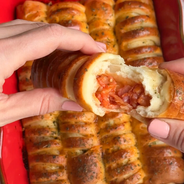 Easy Pizza Croissant Recipe - Maja's Recipes