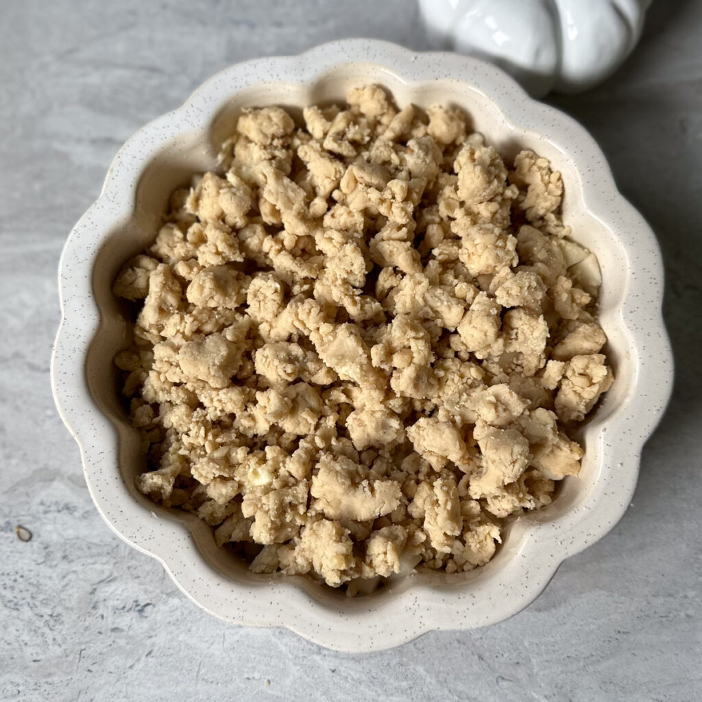 Easy Delicious Pear Crumble (Best Recipe) - Maja's Recipes