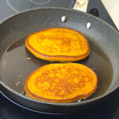 Pumpkin Pie Spice Pancakes - Maja's Recipes
