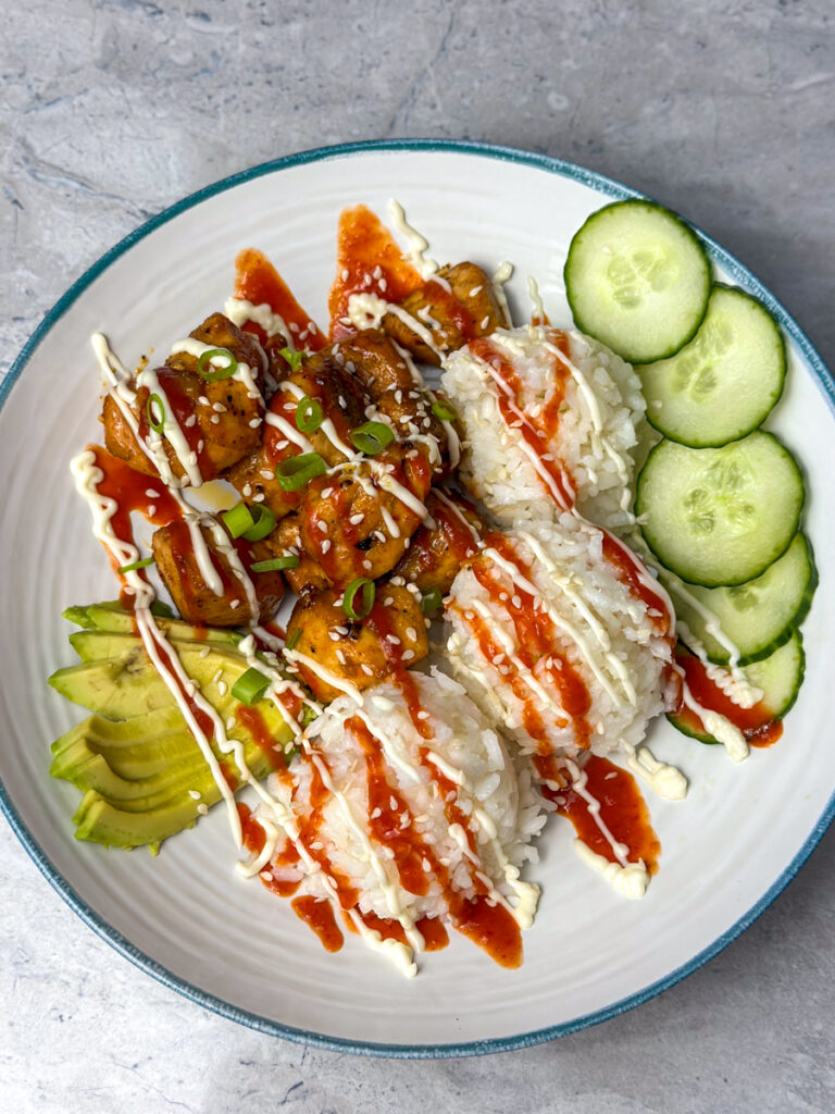Sweet & Spicy Salmon Bowls - Maja's Recipes