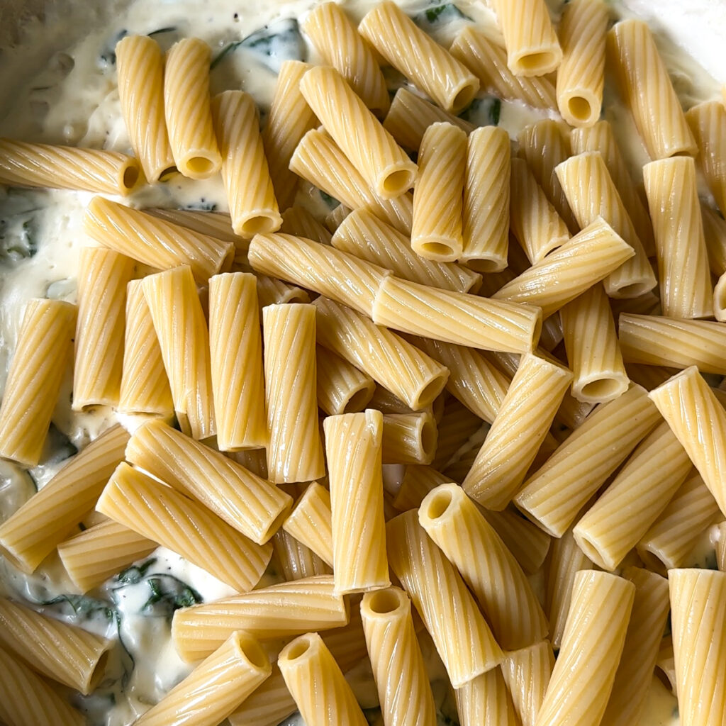 Creamy Spinach Rigatoni Recipe - Maja's Recipes