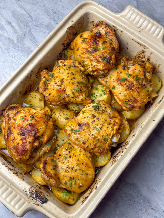 Roasted Mediterranean Chicken Thighs & Baby Potatoes - Maja's Recipes