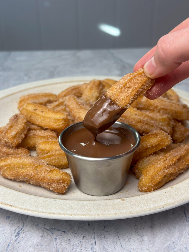 Easy Mini Churro Recipe (No egg) - Maja's Recipes