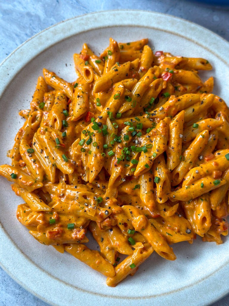 Easy roasted red pepper pasta sauce (Creamy Recipe) - Maja's Recipes