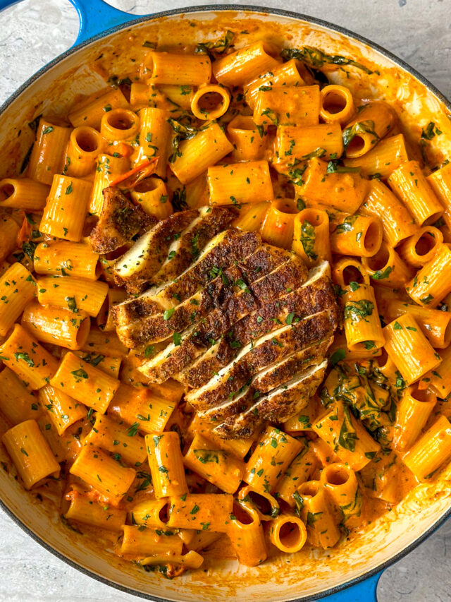 Hailey Bieber's Viral Simple Smoothie Recipe (Erewhon) - Maja's Recipes