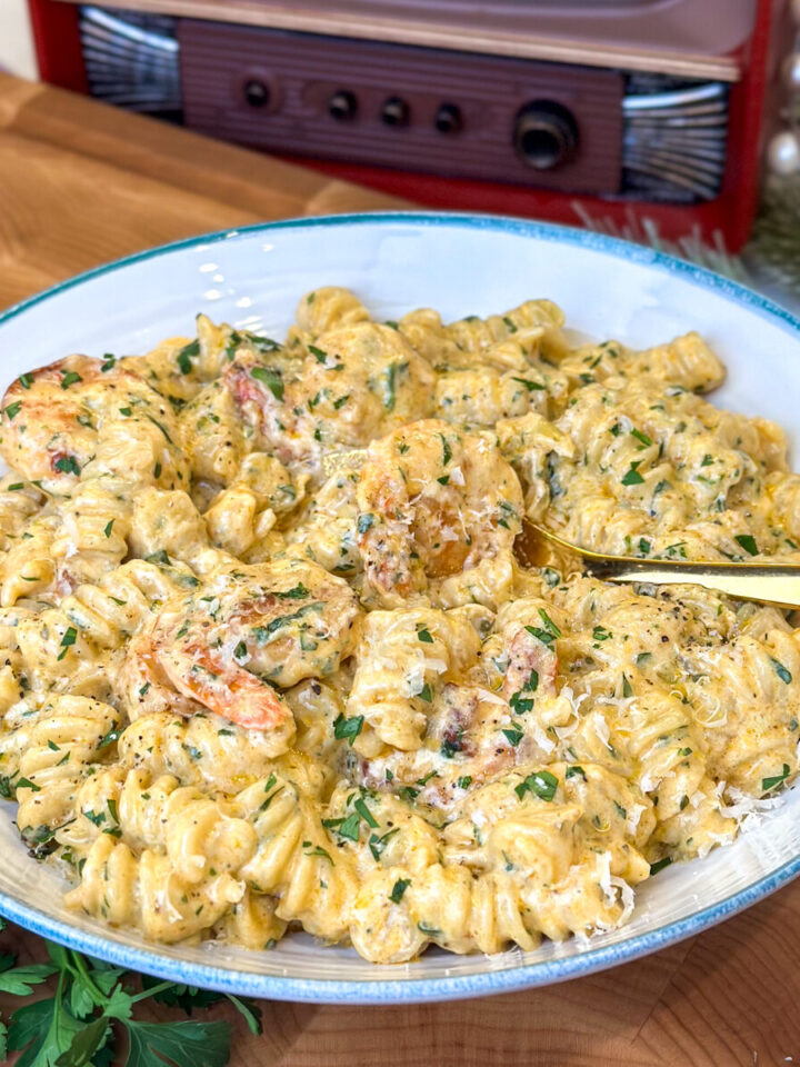 Hailey Bieber's Viral Simple Smoothie Recipe (Erewhon) - Maja's Recipes