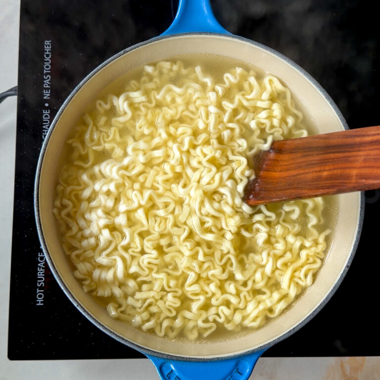 Easy Spicy Carbonara Ramen (10-Minute Recipe) - Maja's Recipes